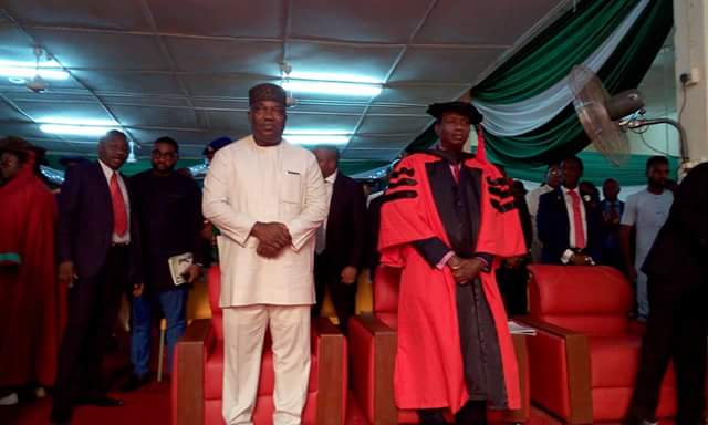 Pastor Adeboye Wearing Convocation Gown In UNN (Photos) - Kingdomboiz